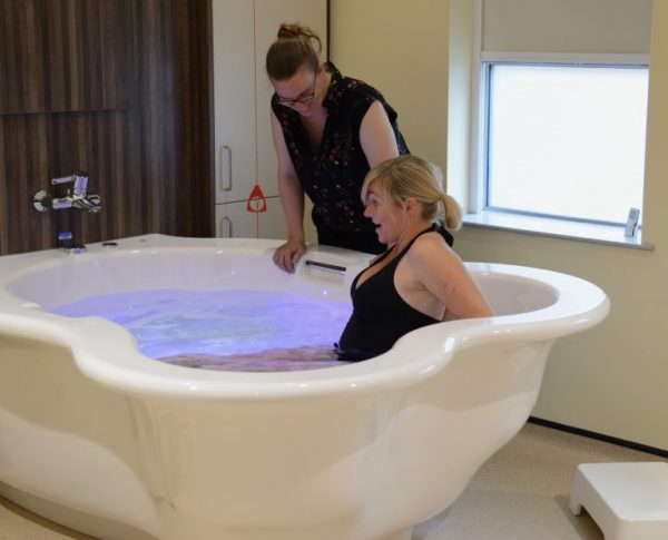 entering-a-birth-pool-5 - Active Birth Pools